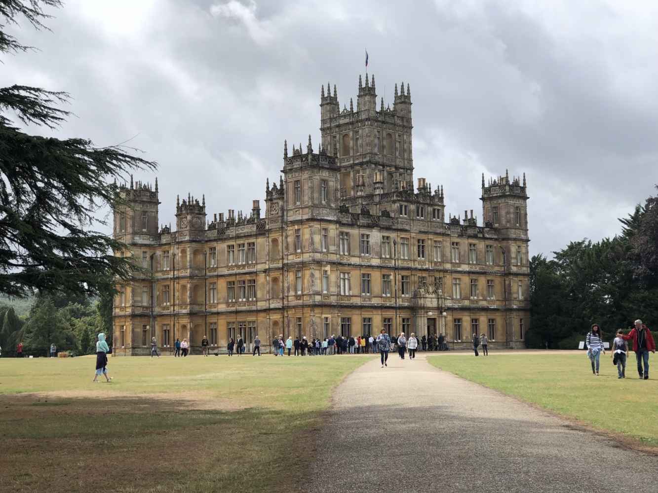 Highclere Castle: An Iconic Gateway to the Past Embraces its Future ...